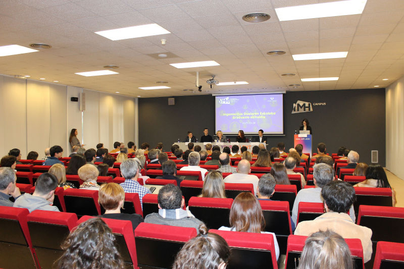 Acto de graduación de la Escuela de Ingeniería Dual, IMH Campus: fotos ...